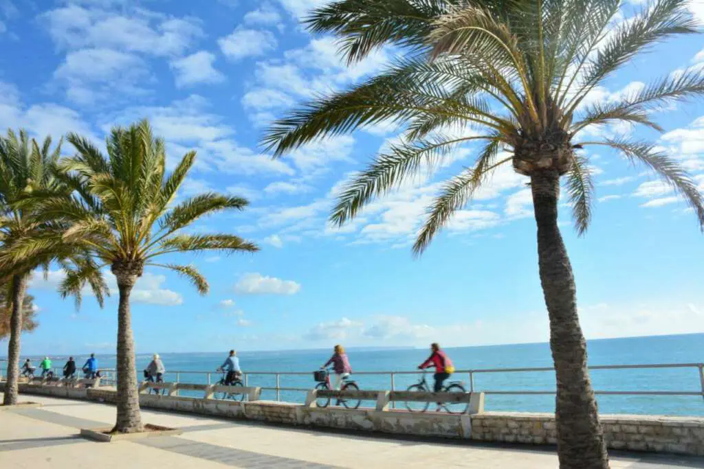 Palma in spring: culture, beaches and endless sunny plans